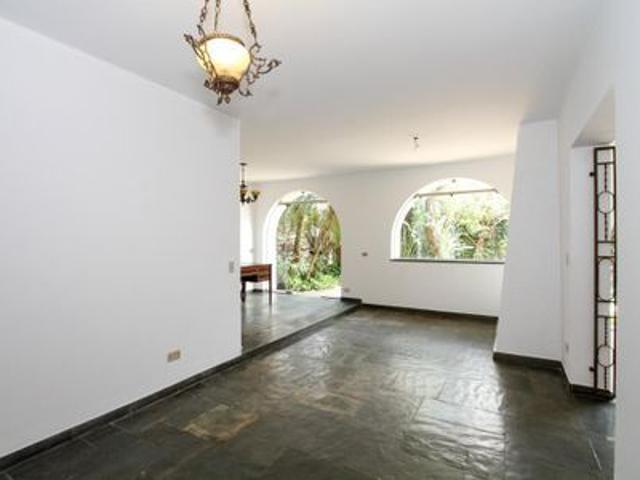 Casa para alugar com 875m², 4 quartos e 4 vagas
