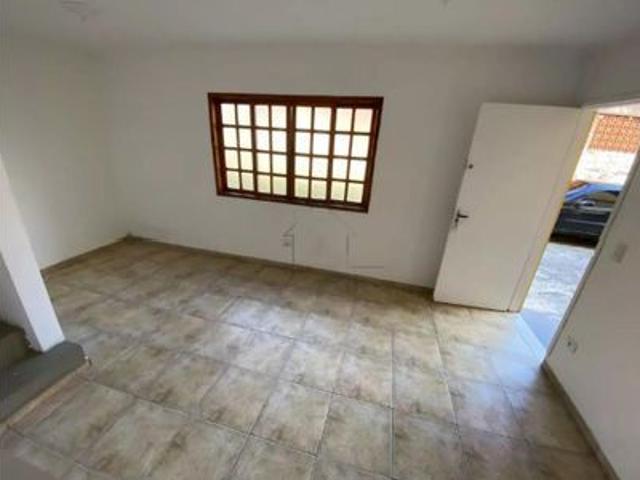 Casa para alugar com 90m², 3 quartos e 1 vaga