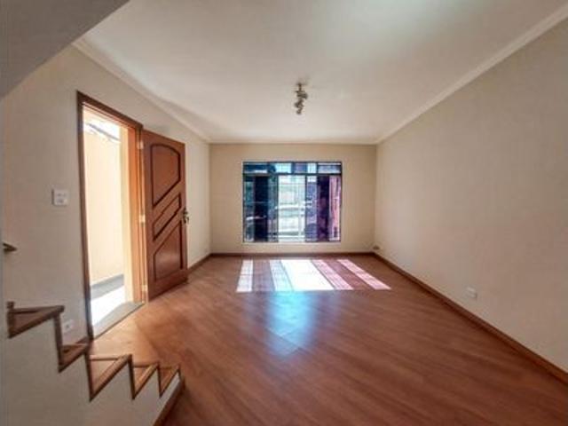 Casa para alugar com 90m², 3 quartos e 2 vagas