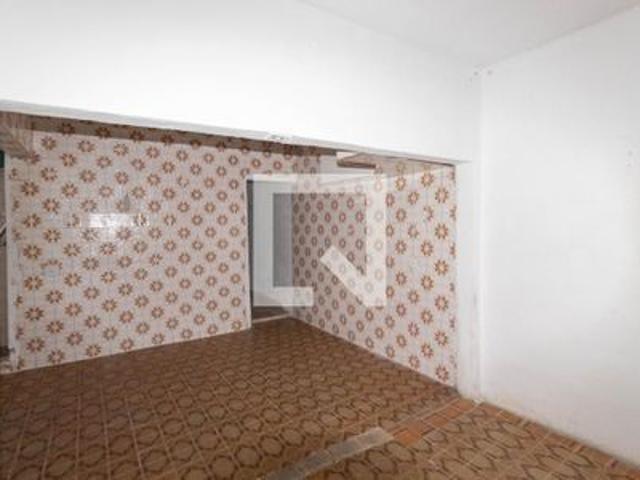 Casa para alugar com 90m², 2 quartos e sem vaga