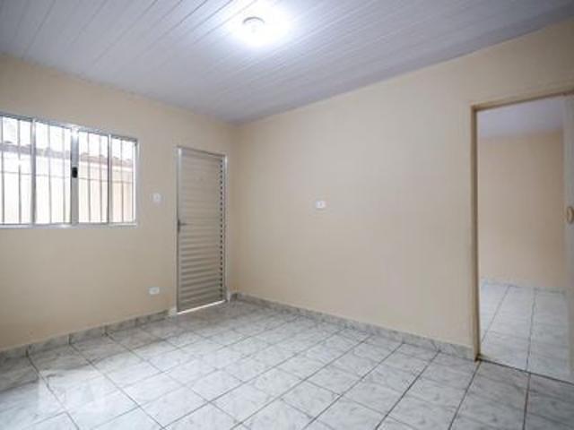 Casa para alugar com 90m², 2 quartos e sem vaga