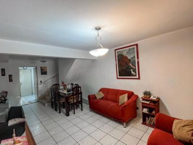 Casa para alugar com 92m², 3 quartos e 1 vaga
