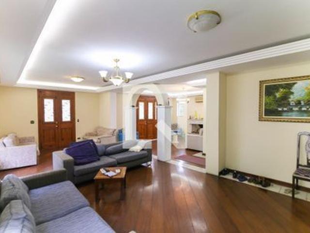 Casa para alugar com 980m², 5 quartos e 8 vagas