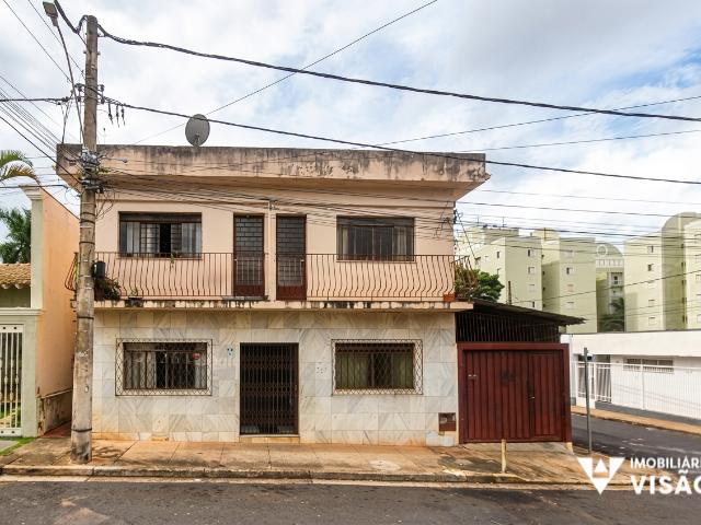 CASA PARA ALUGAR COM 03 QUARTOS, 01 SUÍTE, 01 VAGA NO BAIRRO SÃO BENEDITO