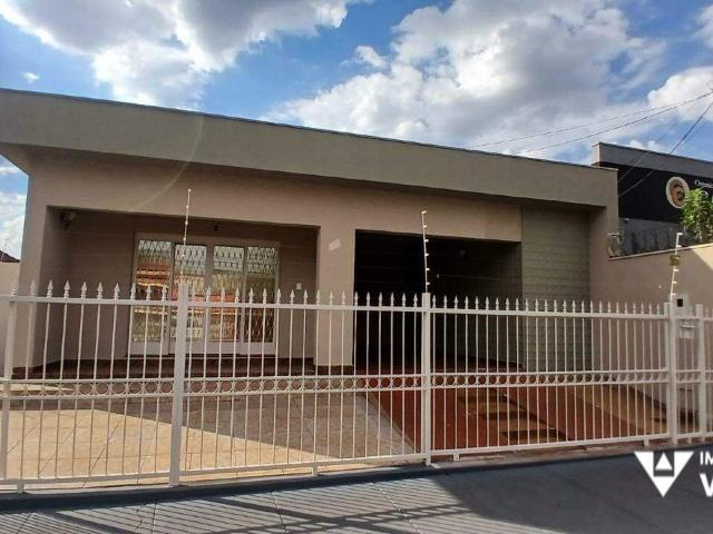 CASA PARA ALUGAR COM 03 QUARTOS, 01 VAGA NO BAIRRO BOA VISTA