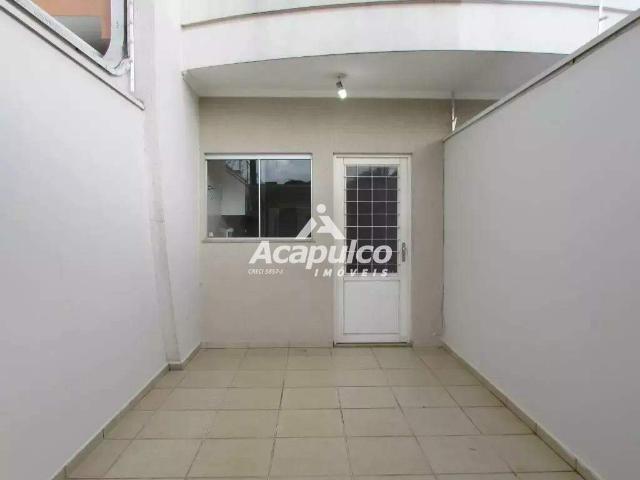 Casa para alugar com 02 dormitórios e vaga de garagem em Americana/SP