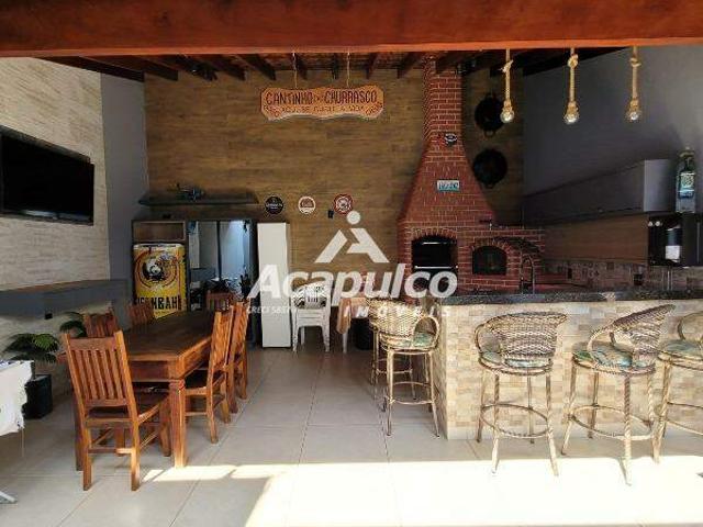 Casa para alugar com 02 quartos e 02 vagas de garagem no bairro Jardim Boer II em Americana/SP