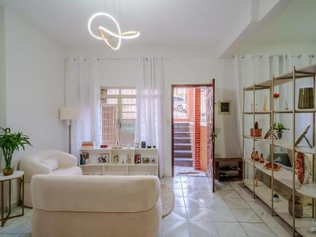 Casa para alugar com 1000m², 13 quartos e 3 vagas