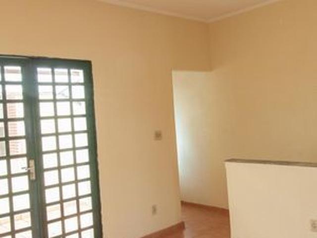 Casa para alugar com 100m², 2 quartos e sem vaga