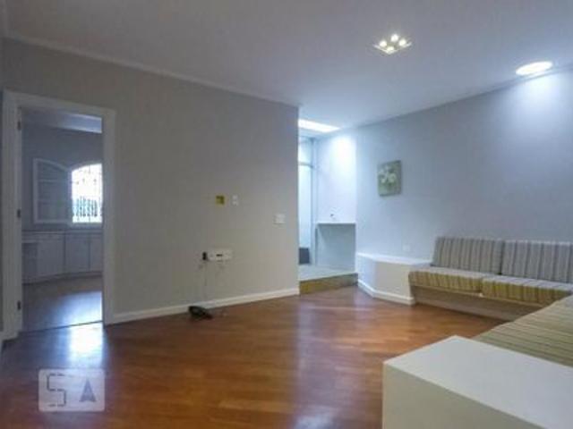 Casa para alugar com 100m², 2 quartos e 1 vaga