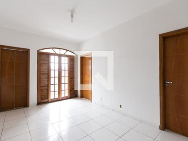 Casa para alugar com 100m², 3 quartos e 1 vaga