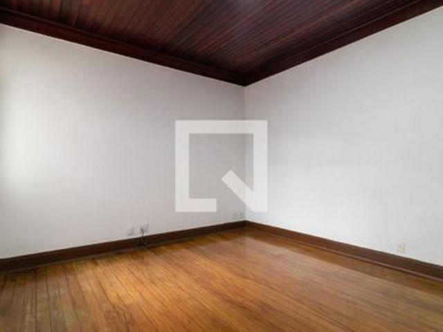 Casa para alugar com 100m², 3 quartos e 1 vaga