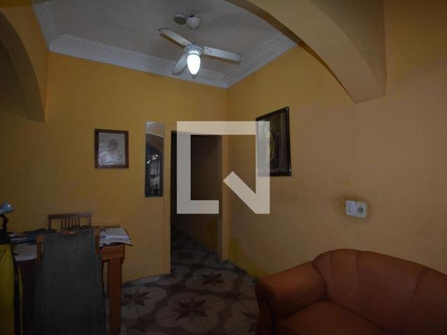 Casa para alugar com 100m², 4 quartos e 1 vaga