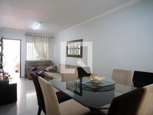 Casa para alugar com 107m², 3 quartos e 3 vagas