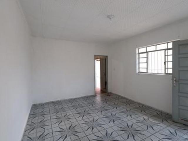 Casa para alugar com 110m², 2 quartos e 4 vagas