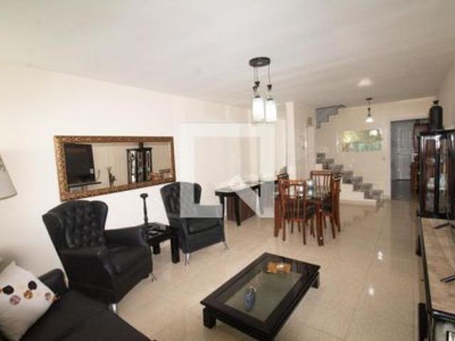 Casa para alugar com 110m², 3 quartos e 2 vagas