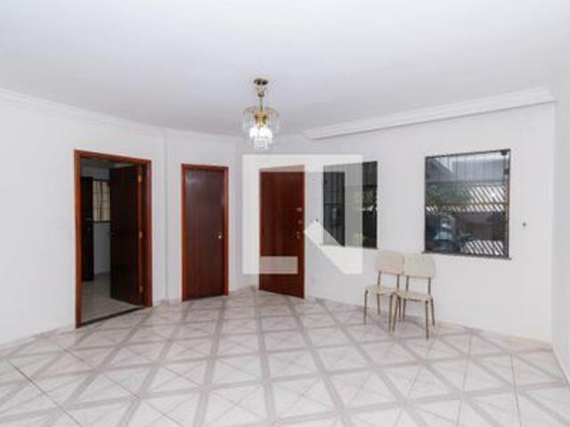 Casa para alugar com 121m², 3 quartos e 2 vagas