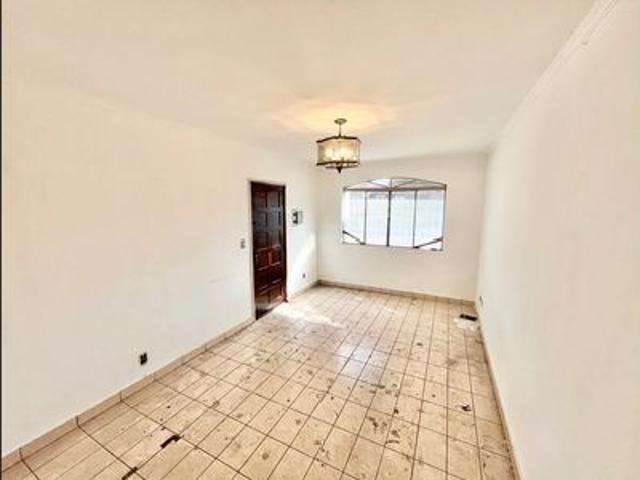 Casa para alugar com 125m², 4 quartos e 2 vagas