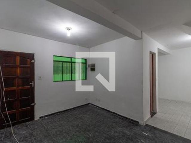 Casa para alugar com 130m², 3 quartos e sem vaga