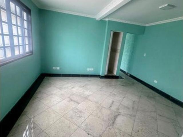 Casa para alugar com 130m², 3 quartos e 2 vagas