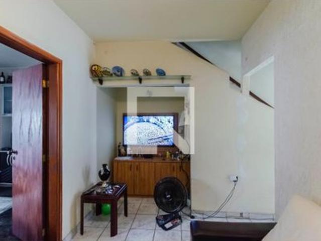 Casa para alugar com 132m², 4 quartos e sem vaga