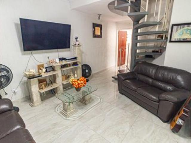 Casa para alugar com 136m², 3 quartos e 3 vagas
