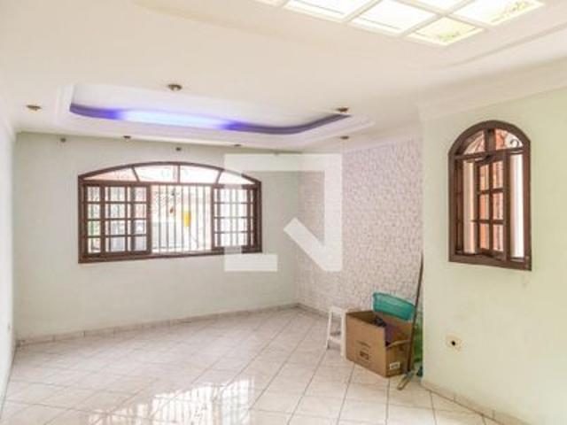Casa para alugar com 140m², 3 quartos e 2 vagas