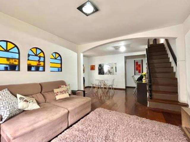 Casa para alugar com 140m², 4 quartos e 2 vagas