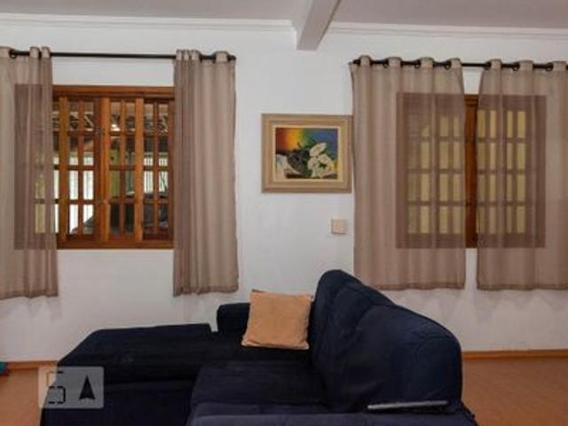 Casa para alugar com 140m², 4 quartos e 3 vagas