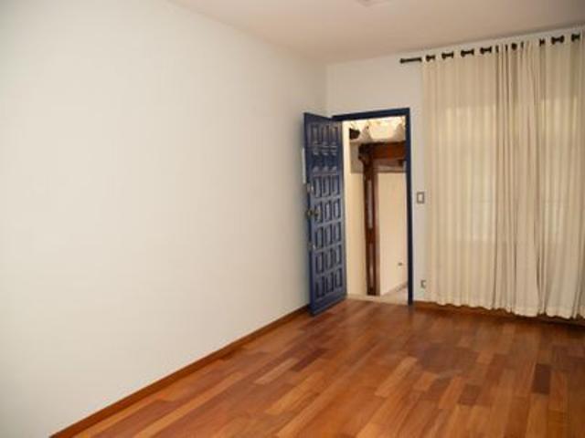 Casa para alugar com 140m², 4 quartos e 3 vagas