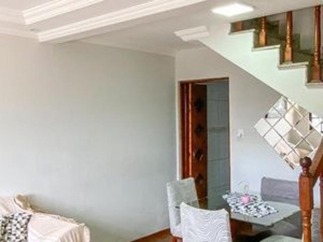 Casa para alugar com 140m², 4 quartos e 4 vagas