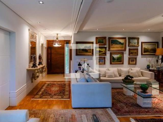 Casa para alugar com 1500m², 3 quartos e 2 vagas