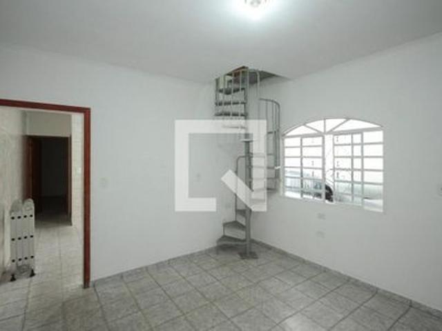 Casa para alugar com 150m², 2 quartos e 2 vagas
