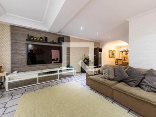 Casa para alugar com 150m², 3 quartos e 4 vagas