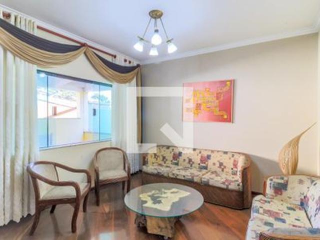 Casa para alugar com 160m², 3 quartos e 2 vagas