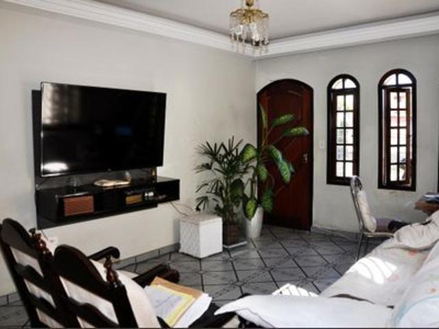 Casa para alugar com 160m², 3 quartos e 4 vagas
