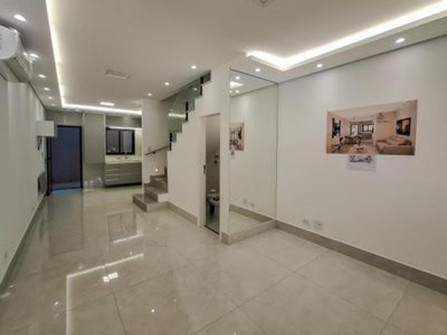 Casa para alugar com 160m², 4 quartos e 2 vagas