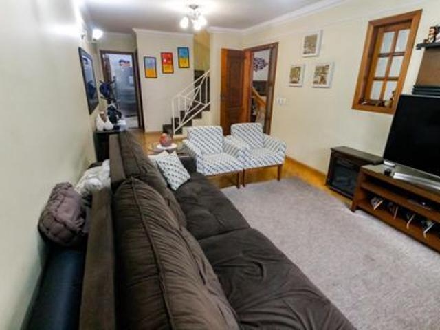 Casa para alugar com 161m², 4 quartos e 3 vagas