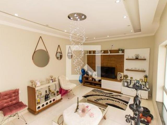 Casa para alugar com 162m², 4 quartos e 1 vaga