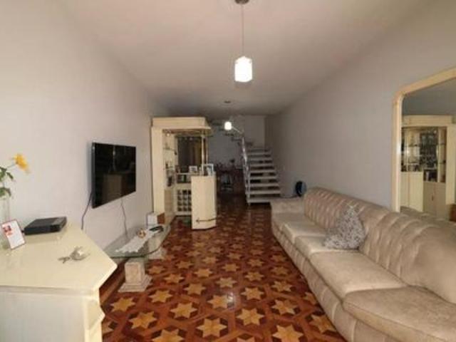 Casa para alugar com 168m², 4 quartos e 2 vagas
