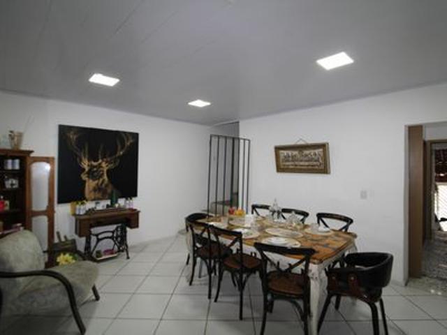 Casa para alugar com 170m², 6 quartos e 2 vagas
