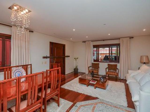 Casa para alugar com 176m², 4 quartos e 4 vagas