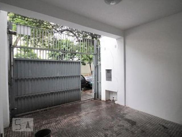 Casa para alugar com 180m², 3 quartos e 2 vagas