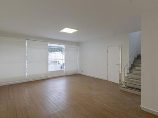 Casa para alugar com 180m², 7 quartos e 1 vaga