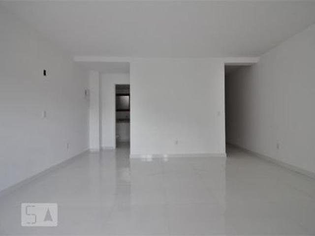 Casa para alugar com 185m², 3 quartos e 2 vagas
