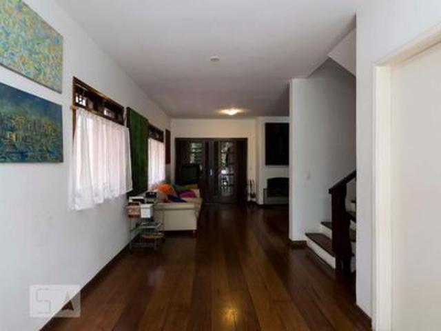 Casa para alugar com 190m², 4 quartos e 2 vagas