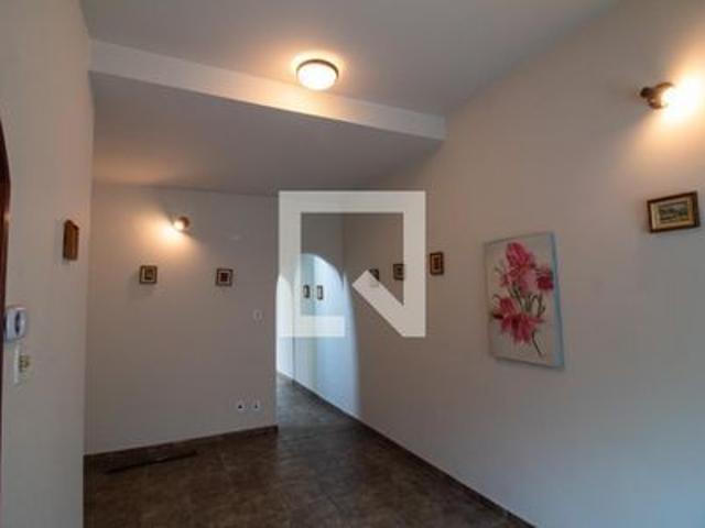 Casa para alugar com 192m², 4 quartos e 1 vaga