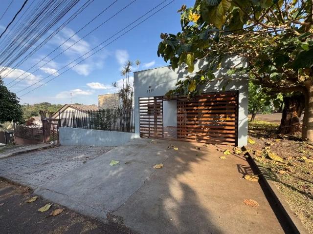 Casa para alugar com 1 Suíte + 1 Quarto em Centro, Toledo PR