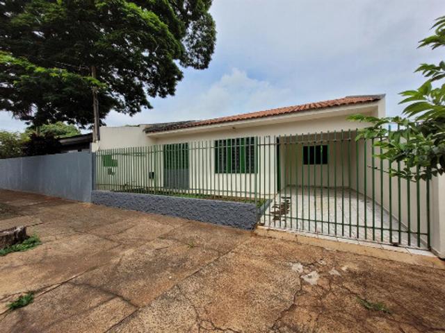 Casa para alugar com 1 Suíte + 2 Quartos em Vila Nova, Maringá PR