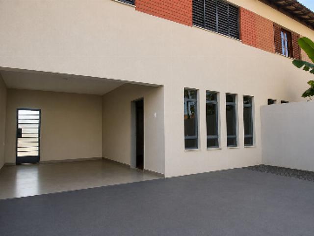 Casa para alugar com 1 Suíte + 2 Quartos em Vila Zelina, Londrina PR